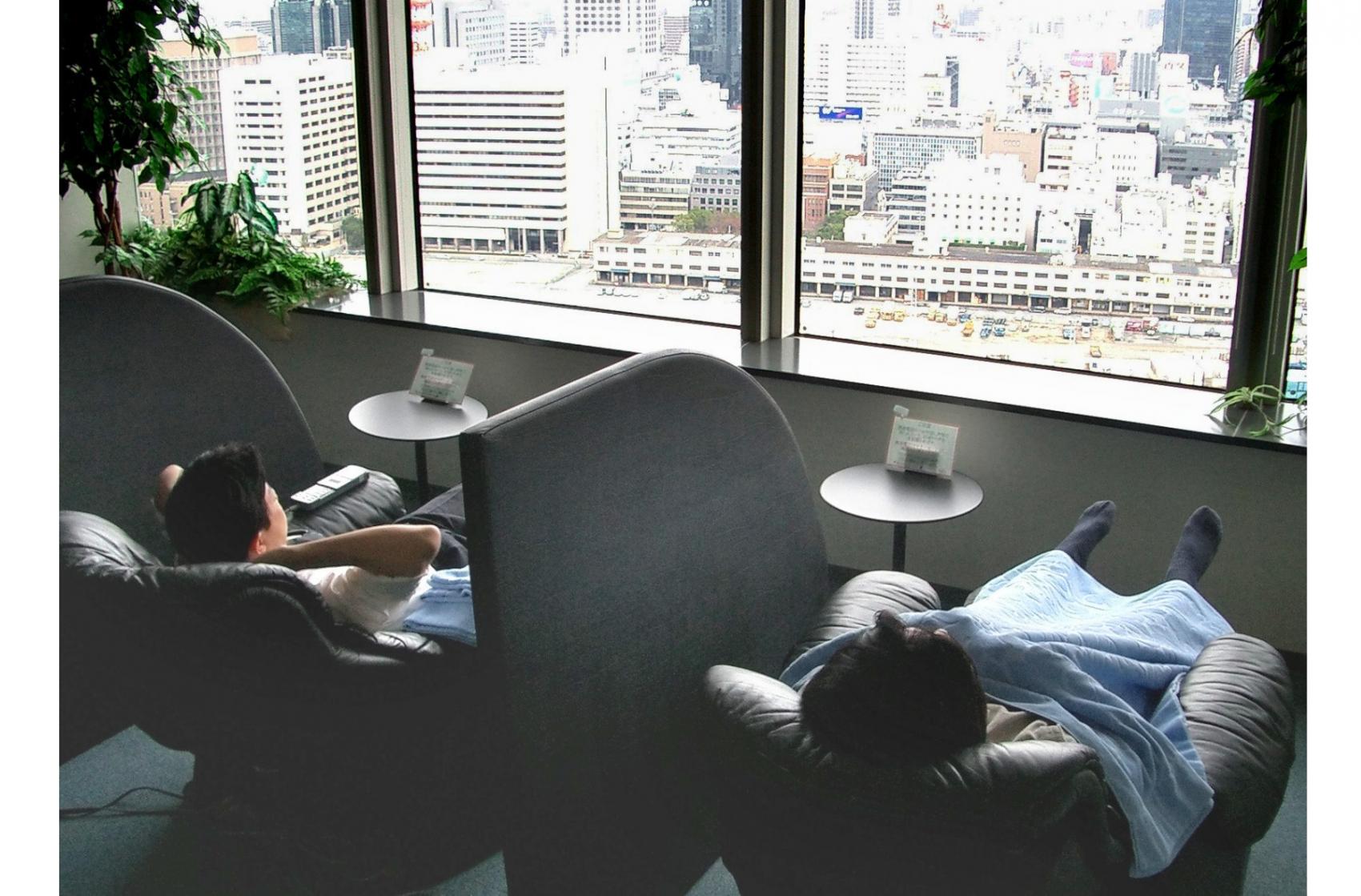 Some Japanese firms encouraging employees to take worktime naps ...